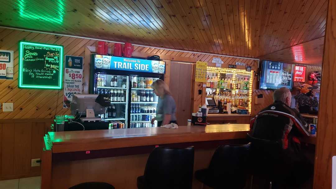 Home | Trail Side Bar and Grill